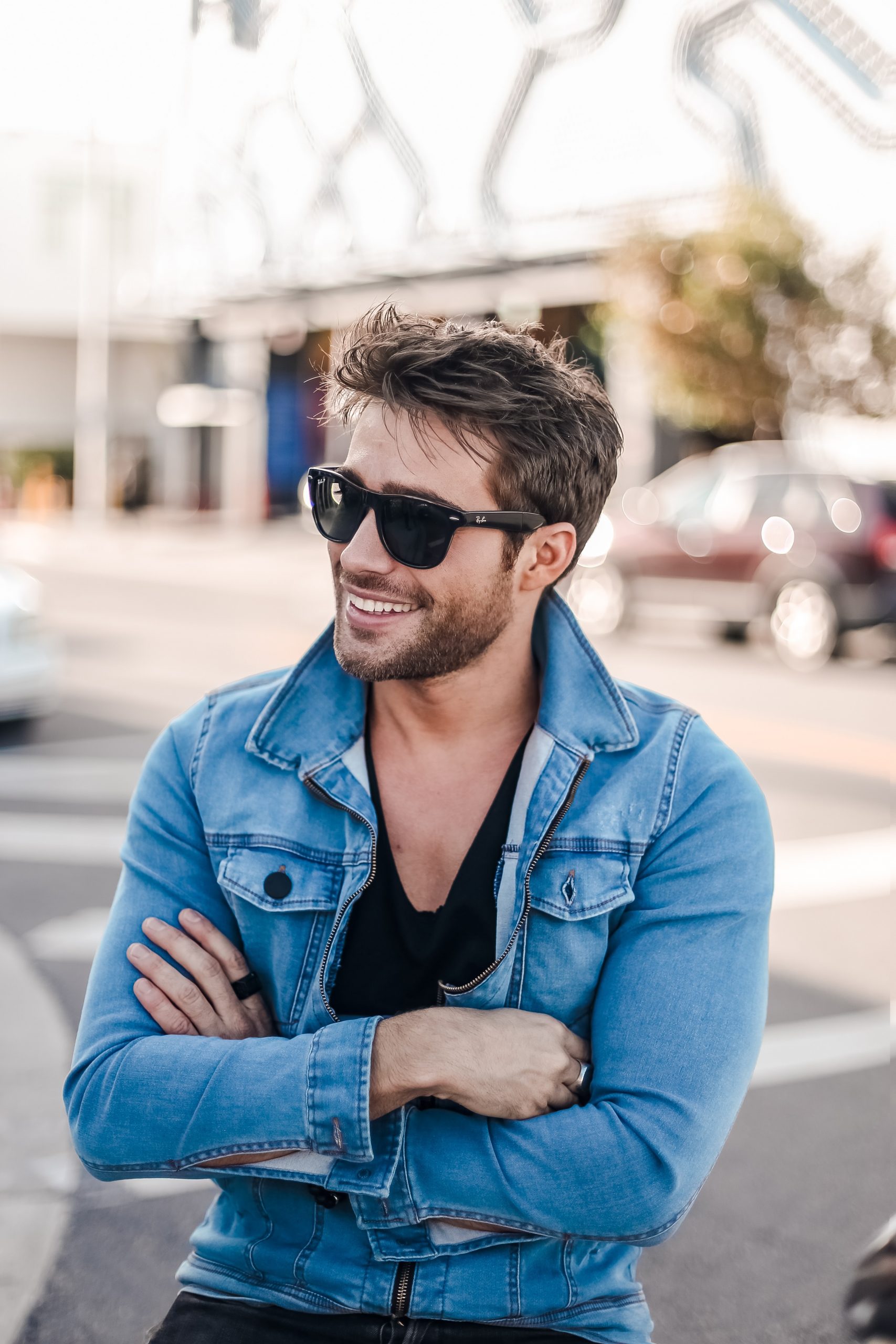 Rodrigo Guirao conquista en 'Rubí' - MEW Magazine