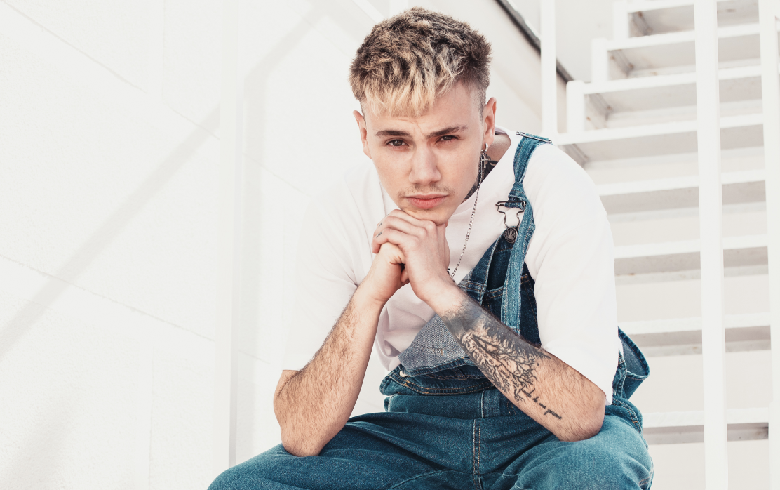 Hugo Cobo: “Hay canciones que duelen” - MEW Magazine