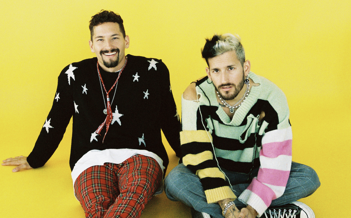 Mau y Ricky reinventan el pop urbano latino - MEW Magazine