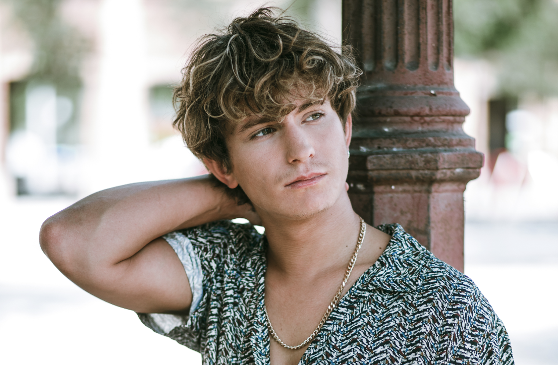 Nick Maylo se reinicia con 'Algodón de azúcar' - MEW Magazine