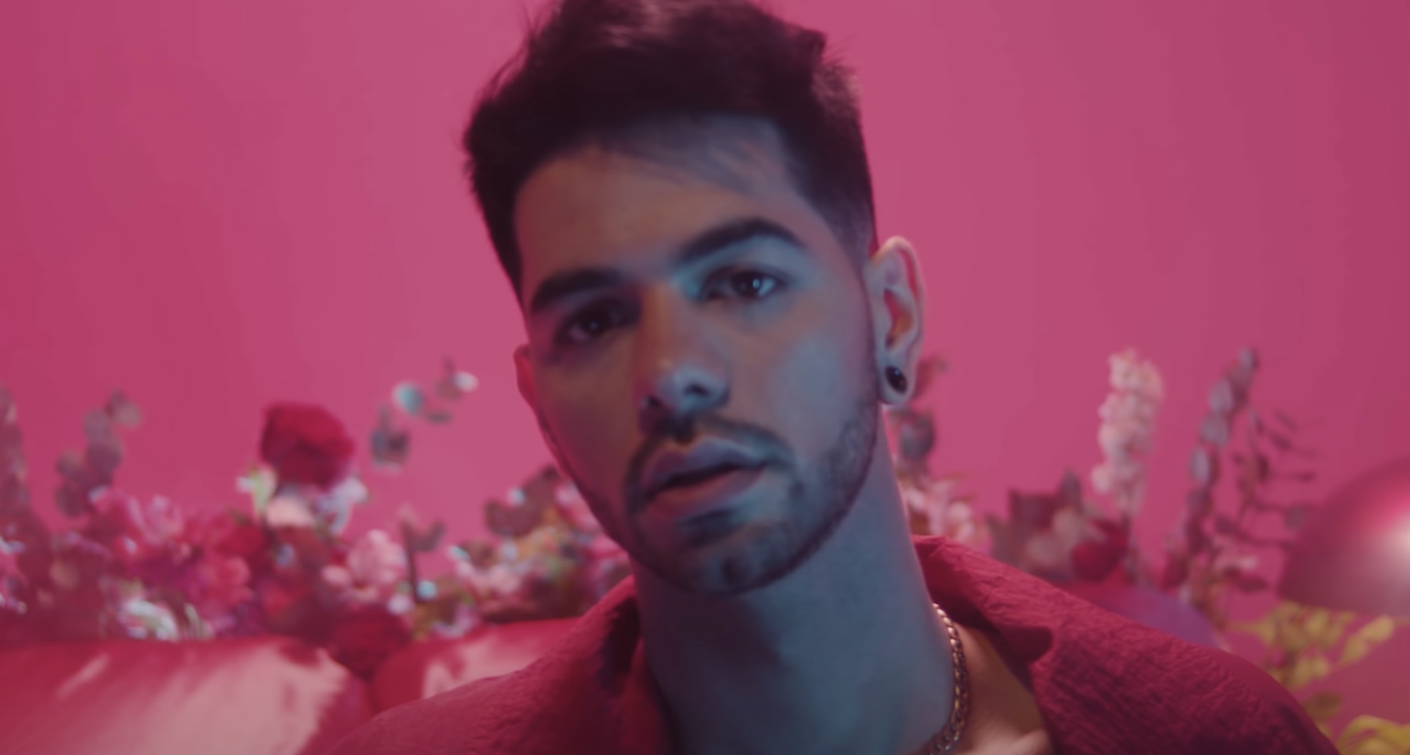 Milo presenta su nuevo single y video 'Solito y Sola' - MEW Magazine