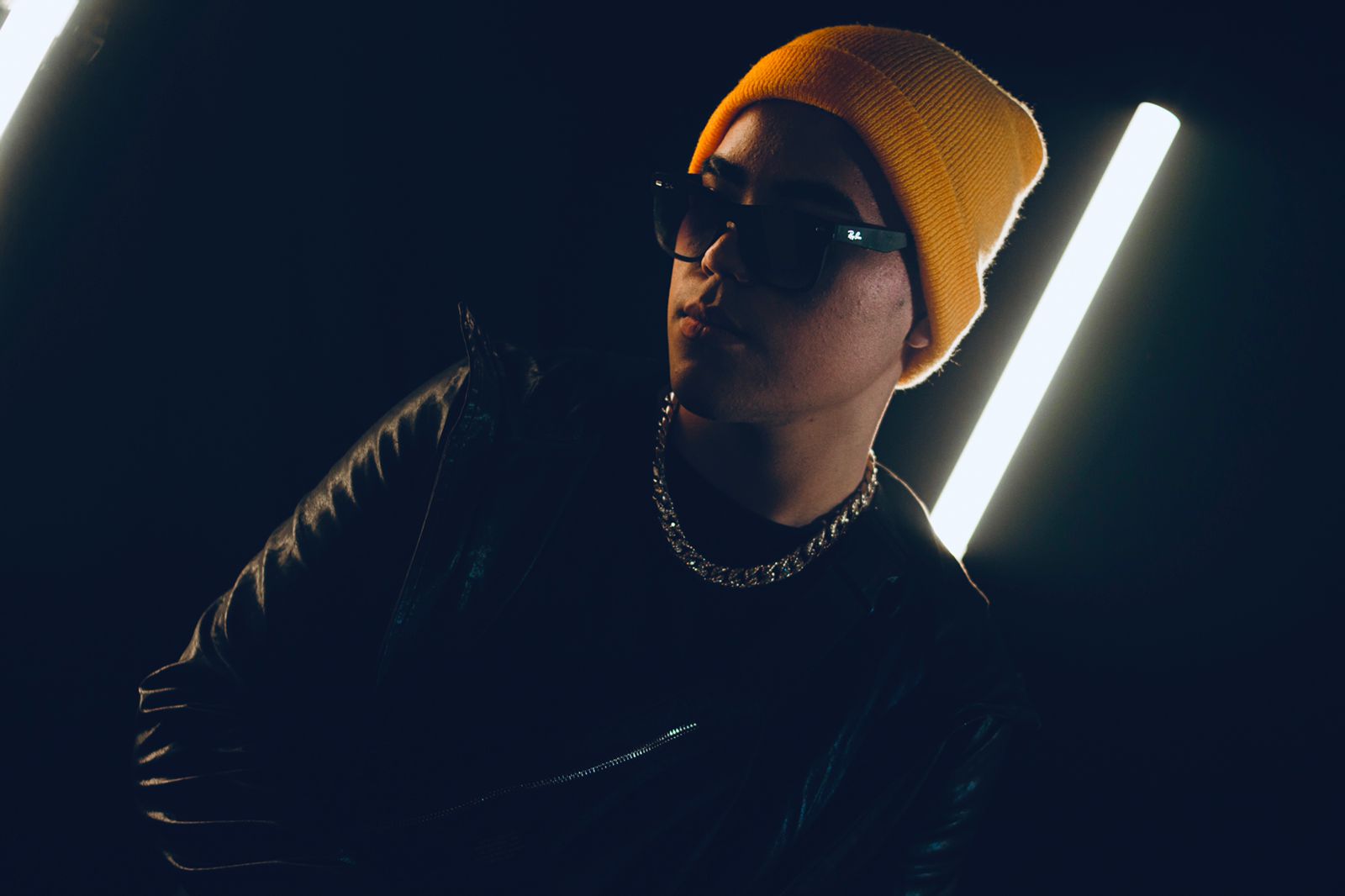 André Rodríguez lanza su primer single: 'Recuerdos' - MEW Magazine