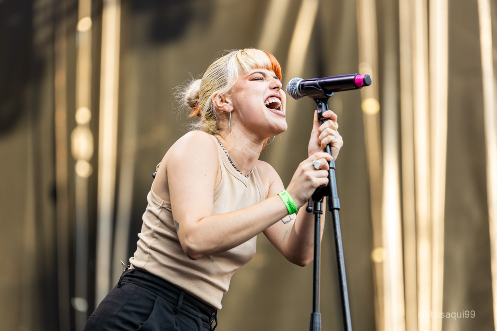 Alba Reche brilla en Barcelona - MEW Magazine